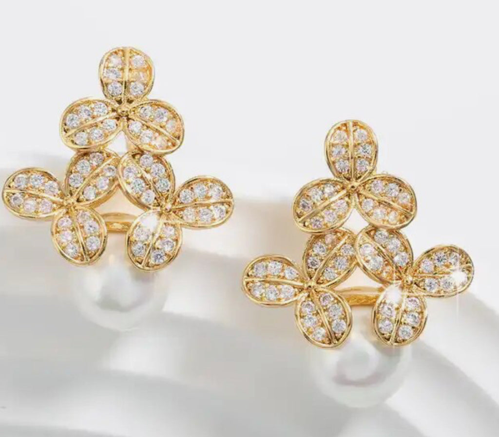 Tammy - Gold Pearl Earring – The Dress House