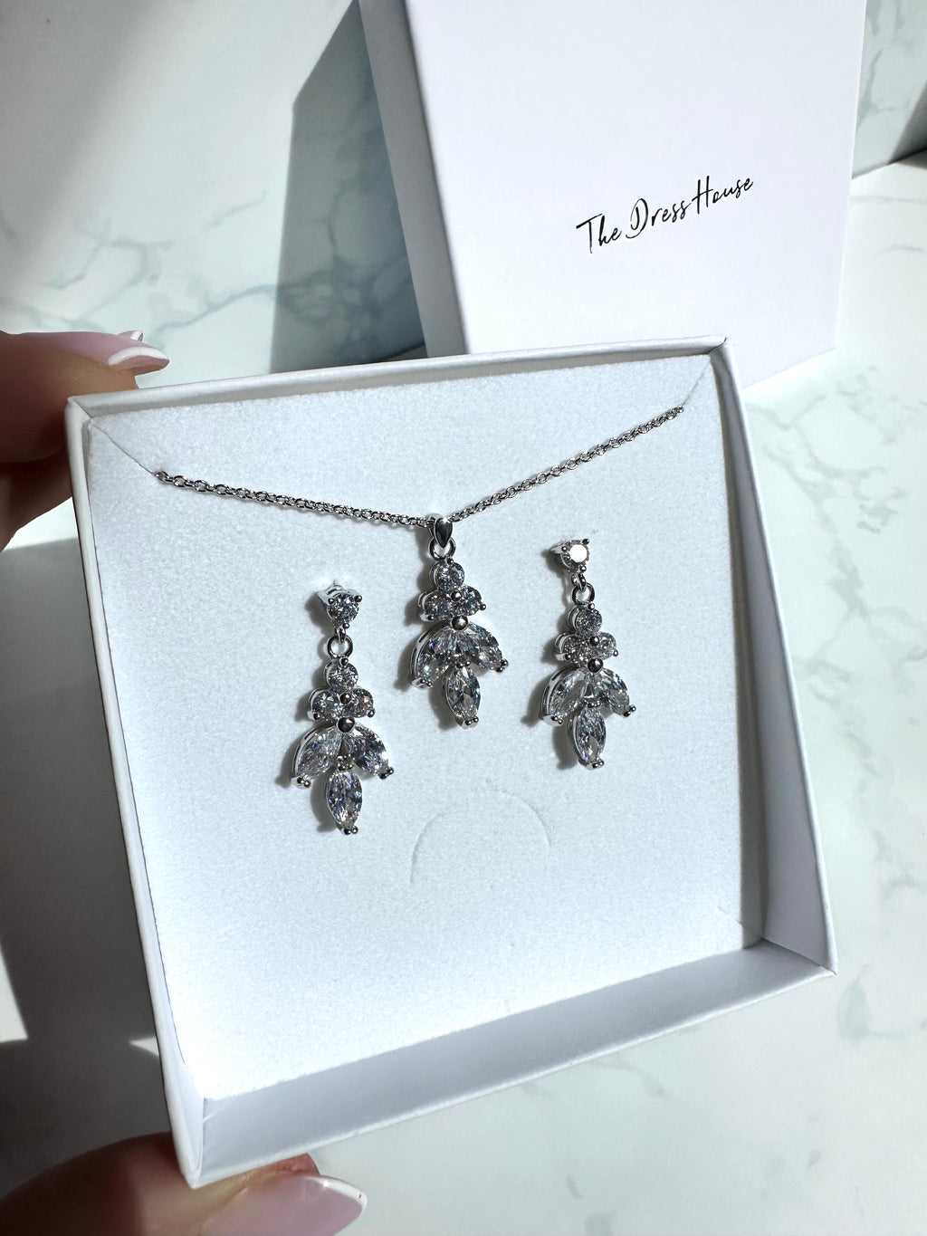 Ellen - Silver Necklace Gift Box – The Dress House