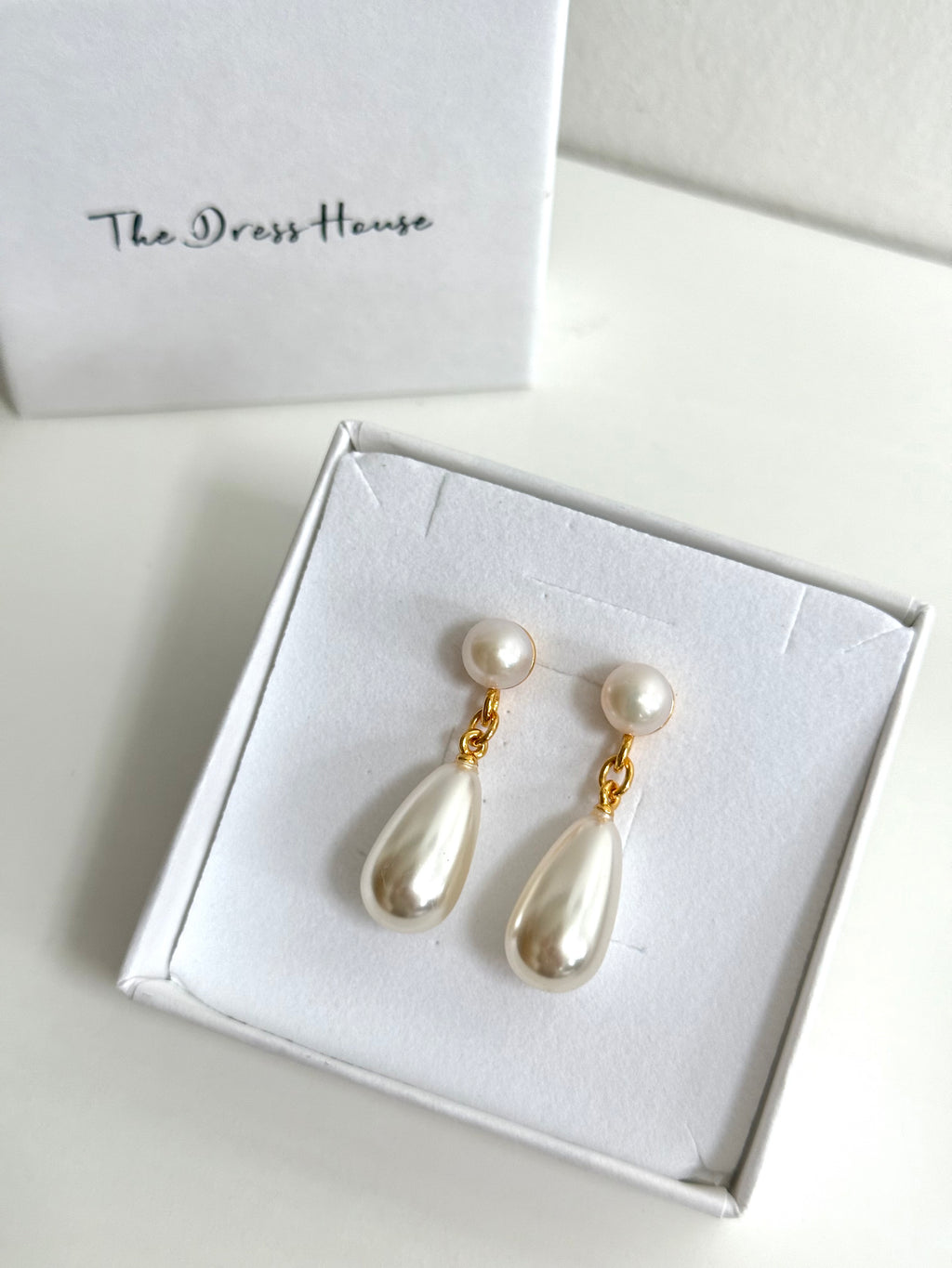 Catherine - Gold Pearl Earring – The Dress House
