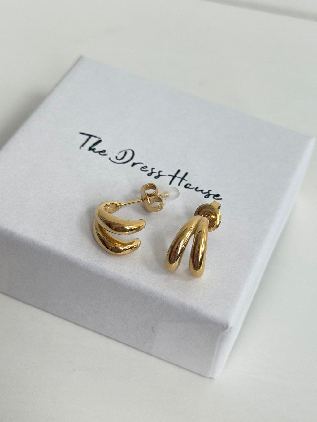 Jen - Gold Hoop Earring – The Dress House